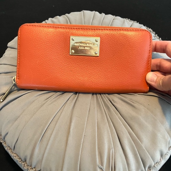 Michael Kors | Bags | Michael Kors Wallet | Poshmark